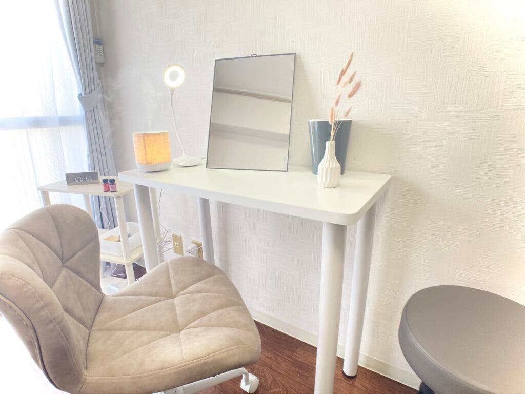 2面採光の角部屋【新大阪4分】静かな完全個室レンタルサロン💎全設備無料貸出💎エステ整体ネイル着替えメイクの写真3