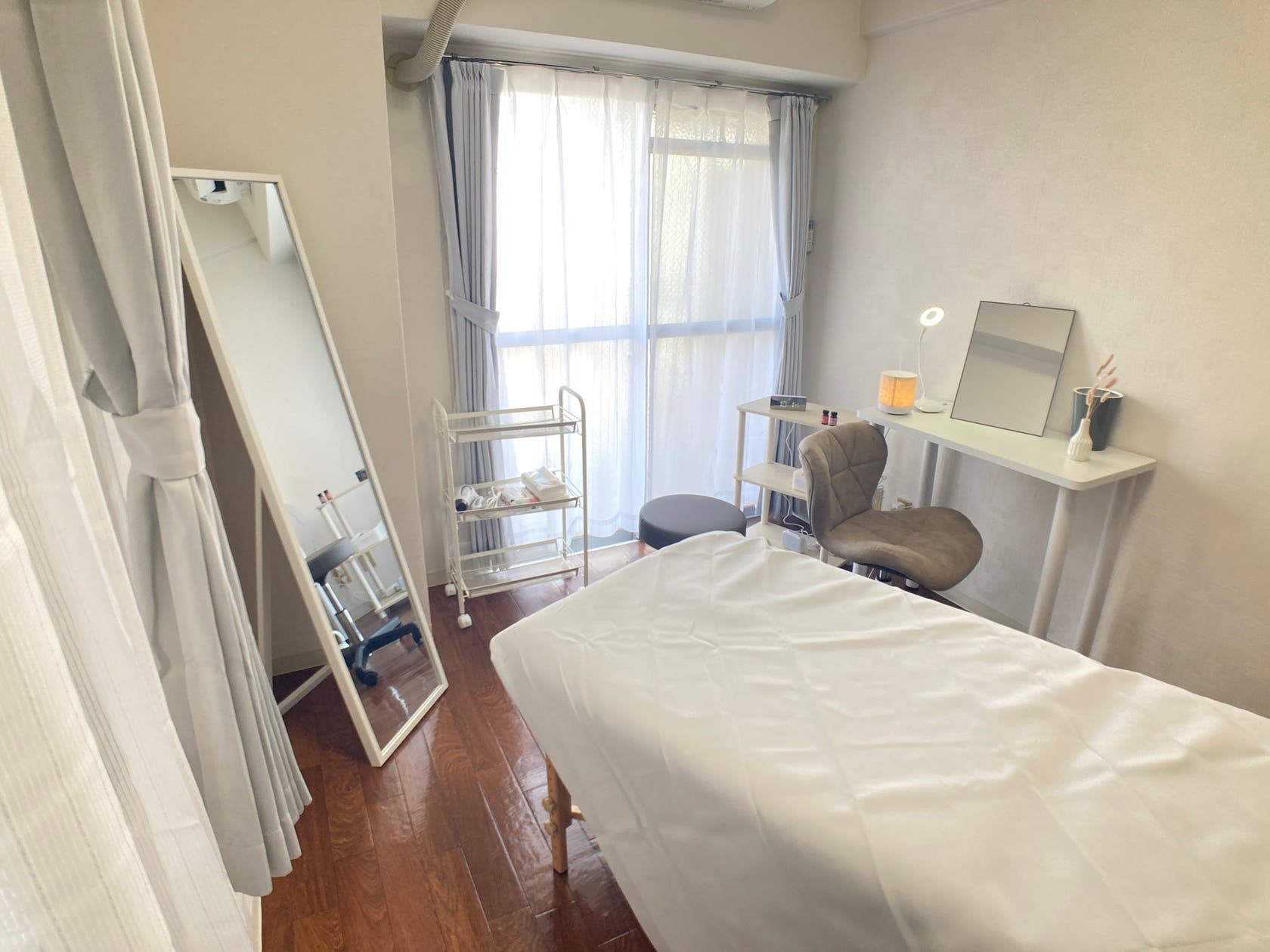 2面採光の角部屋【新大阪4分】静かな完全個室レンタルサロン💎全設備無料貸出💎エステ整体ネイル着替えメイクの写真19