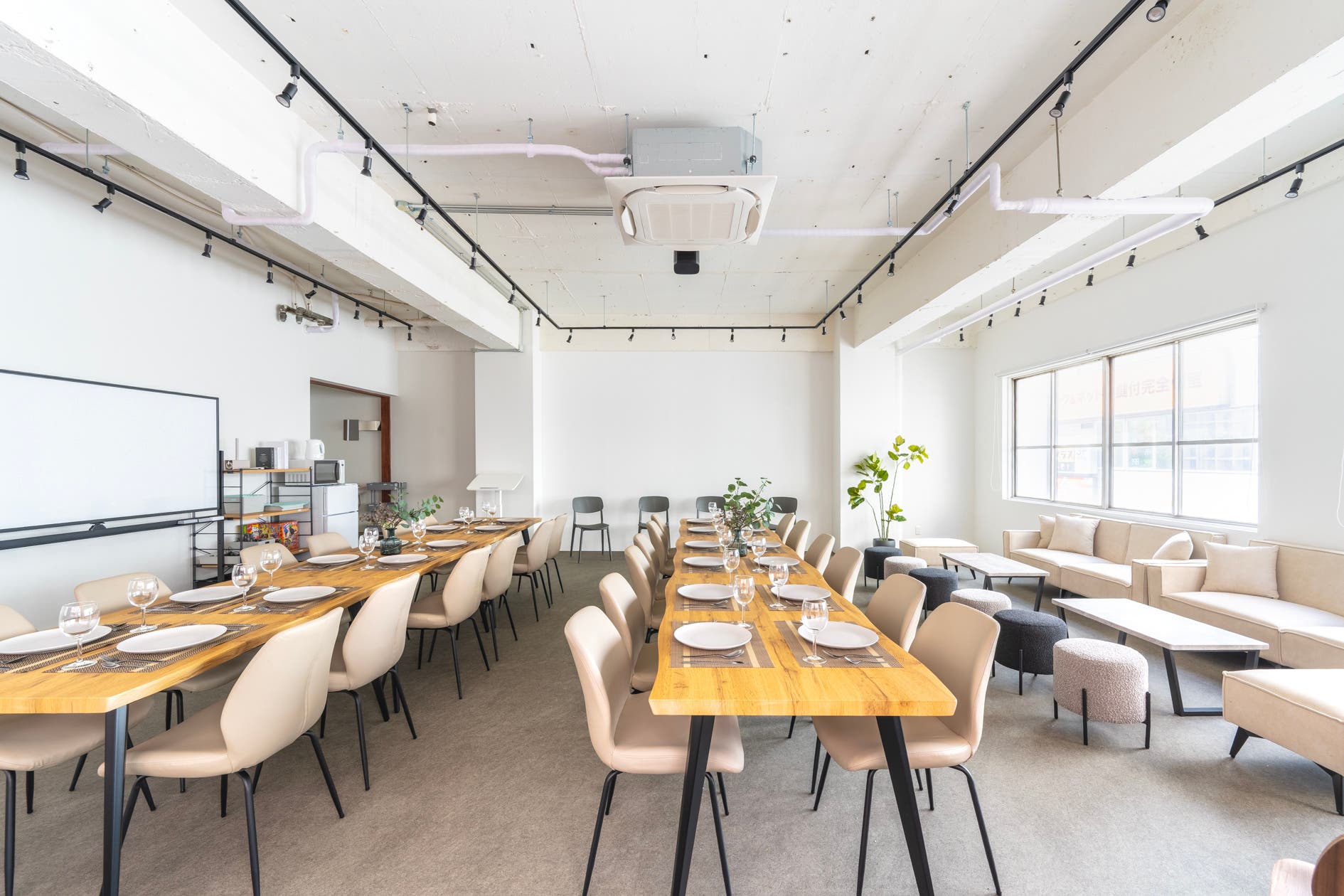 スペモ/忘年会/関内駅4分/大画面プロジェクター/セミナー/会議/懇親会/勉強会/イベント/751_LOUNGE関内の写真13