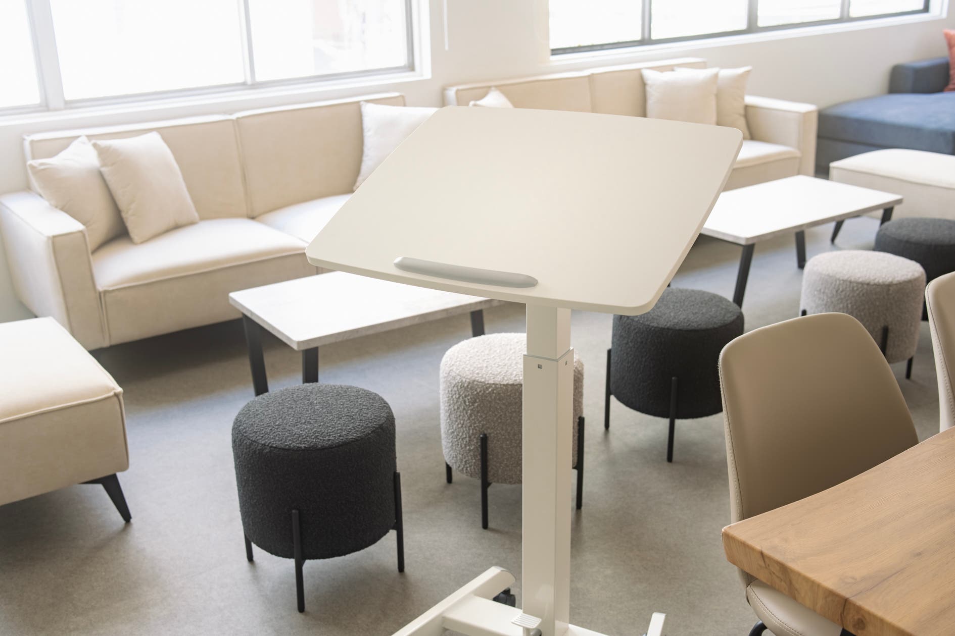 スペモ/忘年会/関内駅4分/大画面プロジェクター/セミナー/会議/懇親会/勉強会/イベント/751_LOUNGE関内の写真27