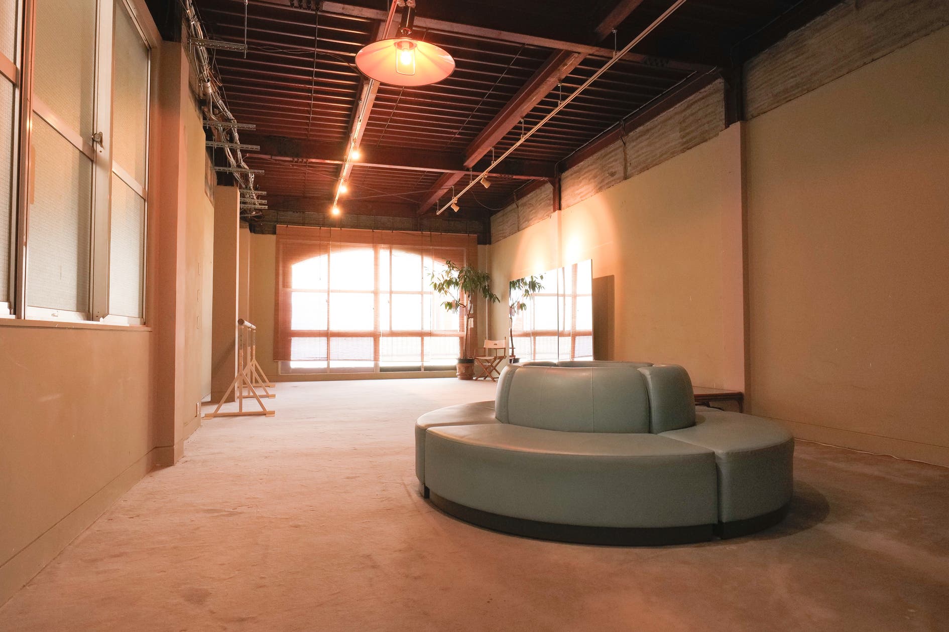 瓦町駅から徒歩3分の多目的スタジオフリースペース③の写真1