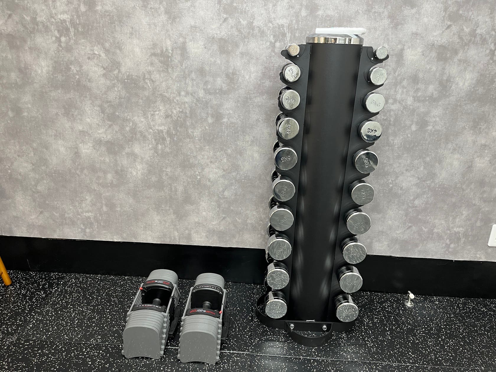 【錦糸町】マルチラックや大型鏡のあるパーソナル向けレンタルジム！　【ルームA】　MIYAZAKI GYM錦糸町店の写真4