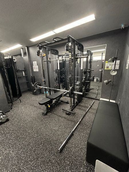 〈渋谷駅徒歩1分！🚶‍♂️〉17㎡/本格マルチマシン完備のトレーニングルーム/撮影・レッスン利用OK/ルービー渋谷room1の写真6