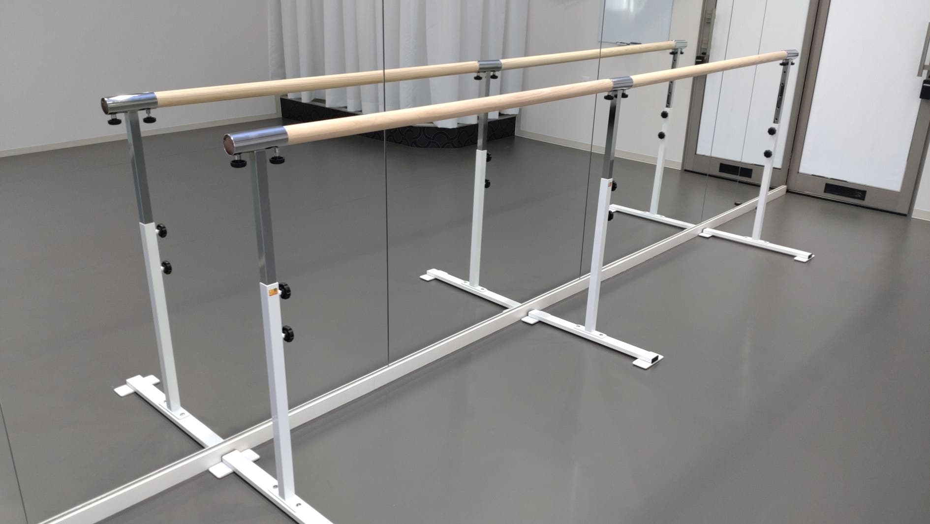 【2025年7月NEWオープン♪】横浜エリア♪駅チカ徒歩1分♪最高級舞台床リノリウム&設備の写真3