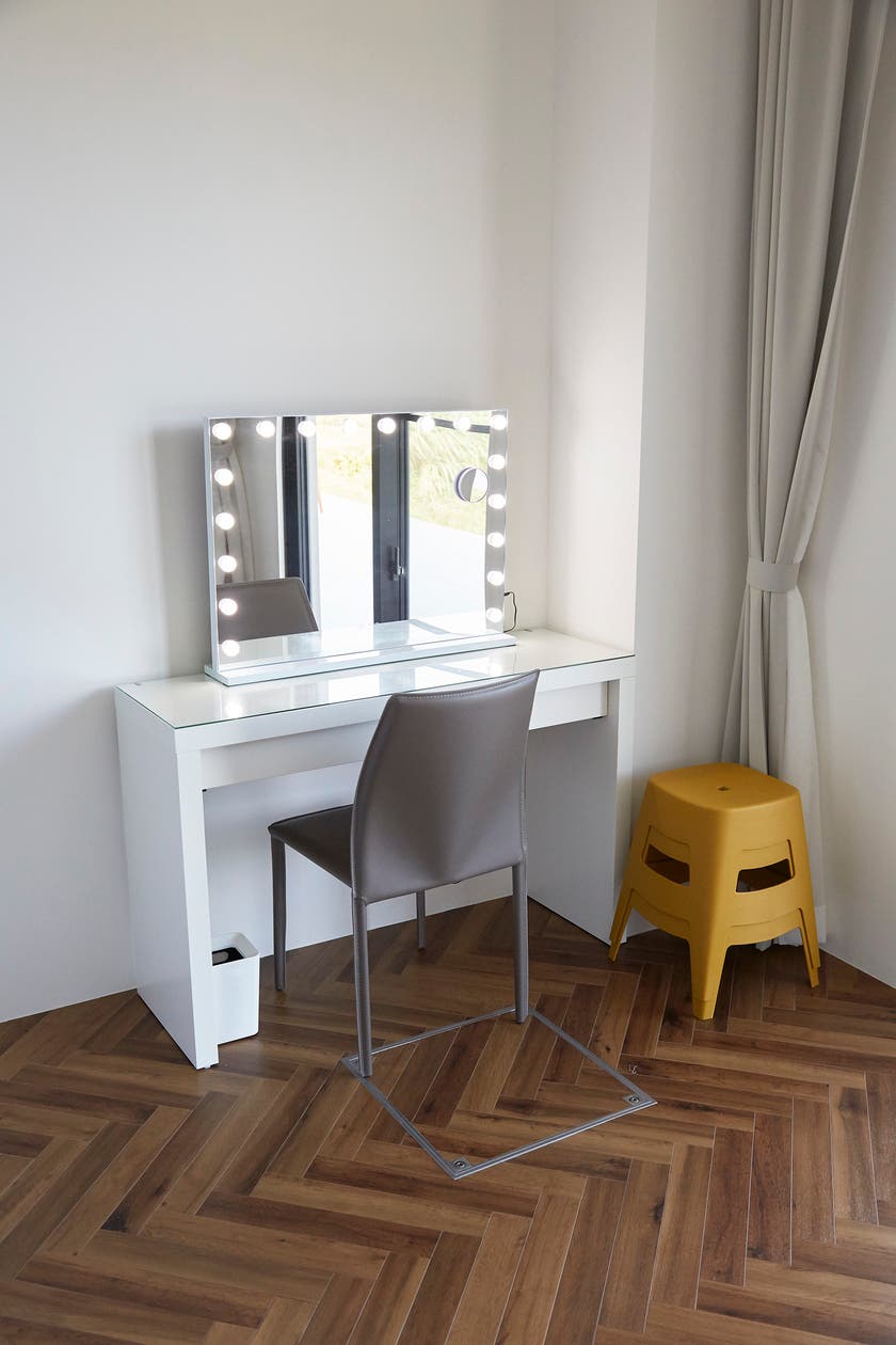 緑あふれる高台からの青い水平線とサンセット、屋上のプールから絶景を望むハウススタジオの写真10