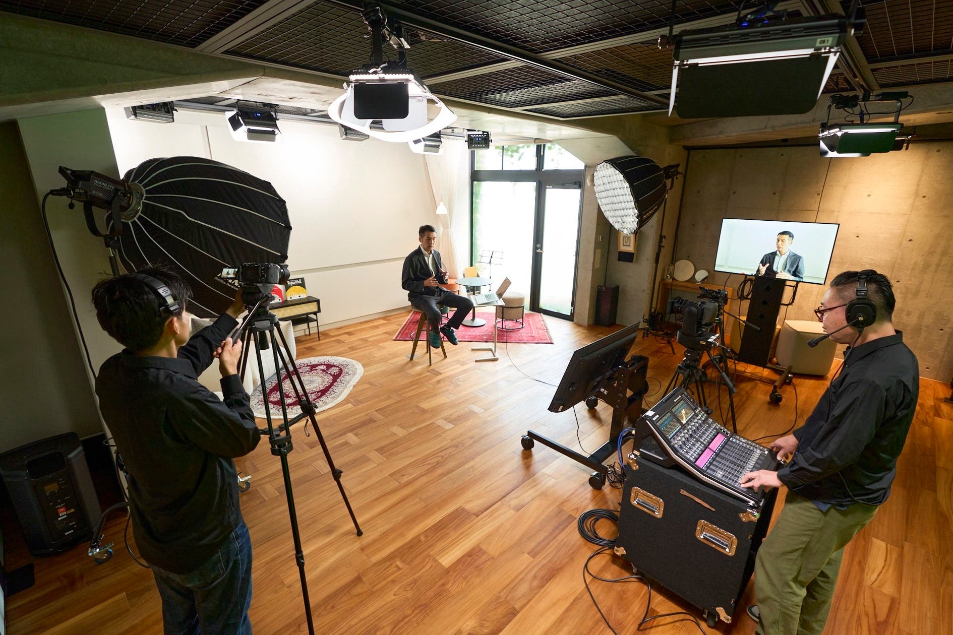 【NEW OPEN】最新鋭プロユースのスタジオ / ライブ配信・ウェビナー・番組収録・YouTube撮影・動画撮影・手ぶらOK！の写真8