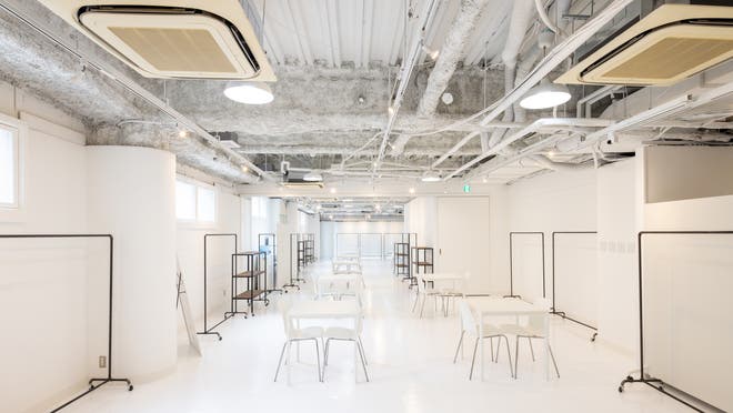 大阪・心斎橋,南船場にある展示会場。自然光あふれる,開放的な空間。の写真4