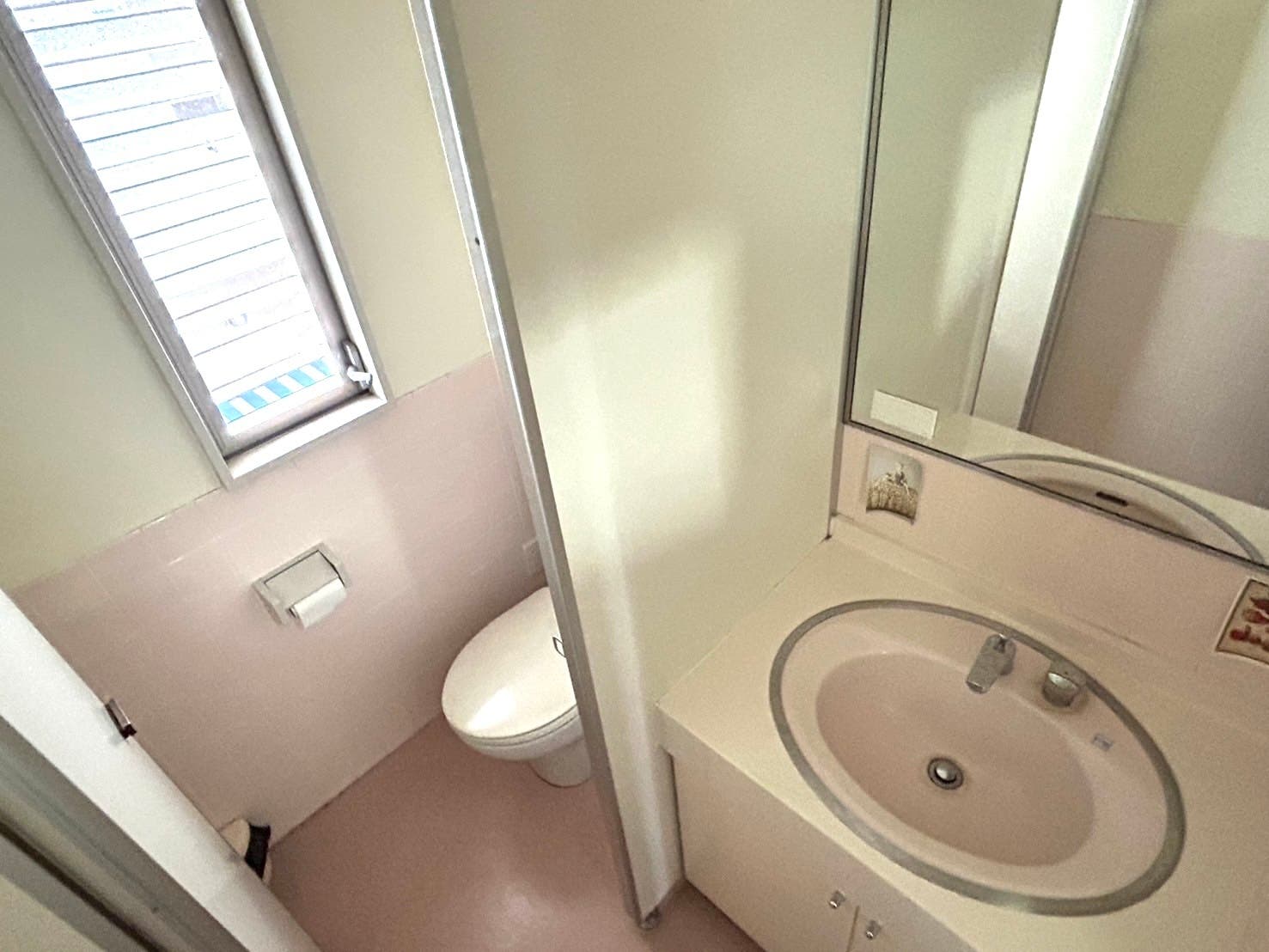 ＜写話室下北沢＞【オープニングキャンペーン✨】下北沢駅徒歩3分🚃完全個室✨Wi-Fi📶プロジェクタ🎥背景布/三脚/フラットライトの写真15