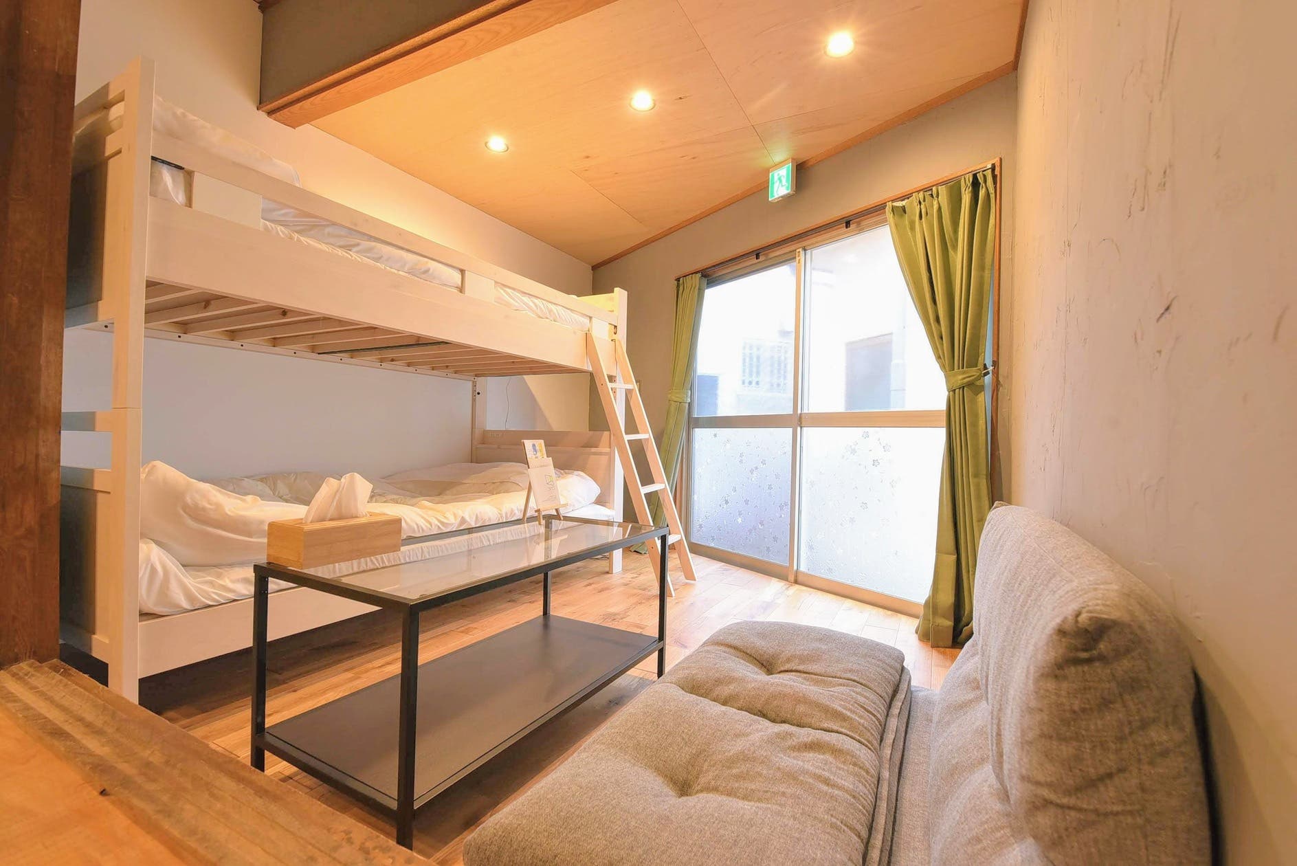 佐用駅すぐ◎同窓会、ミーティング、展示会、商品撮影、1dayカフェ・バーなどに。Wi-Fi、電源コンセント有の写真11