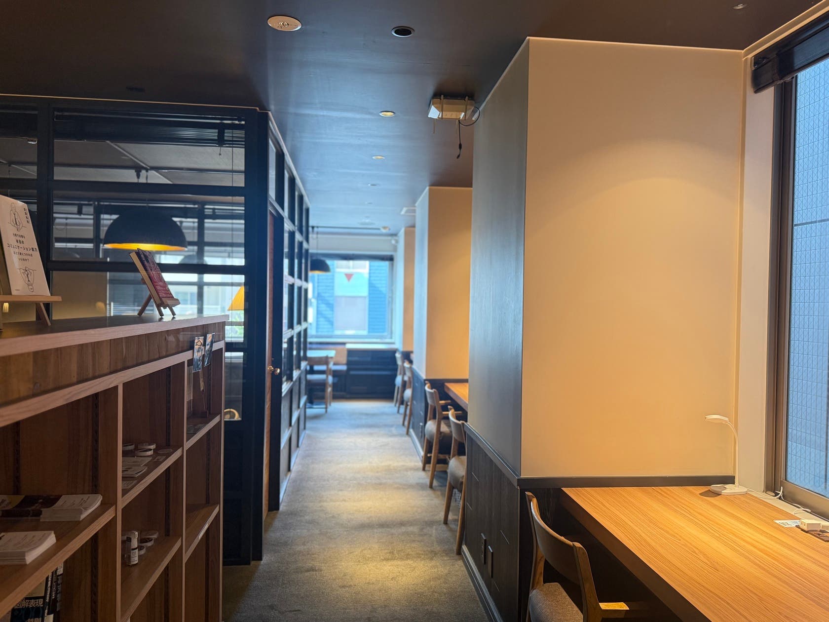 【4名BOX席】五反田駅徒歩3分！フリードリンク/モニター/Wi-Fi/充電器/テレワークやWeb会議に最適の写真7