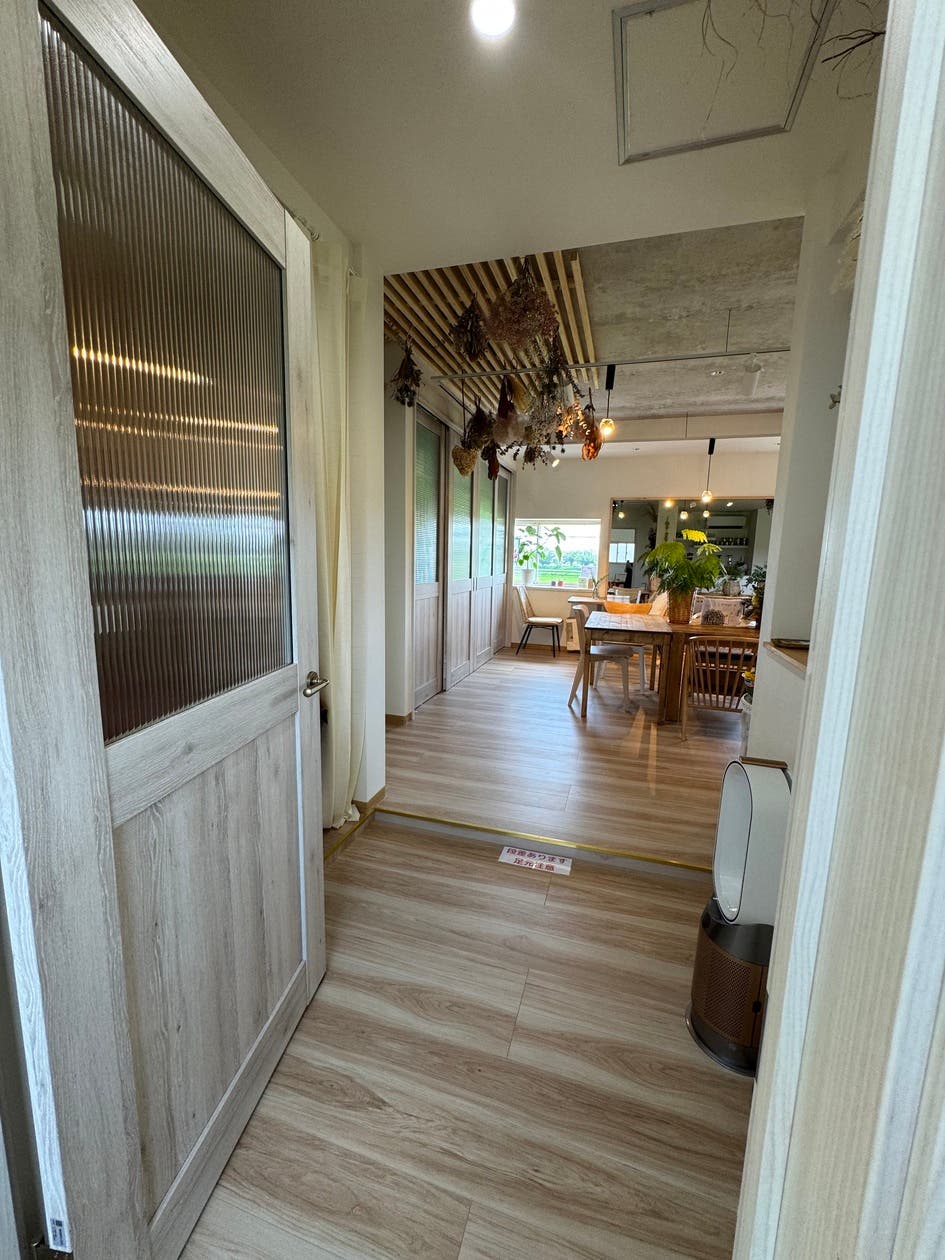 川越のいやしろちにあるドライフラワーに囲まれたキッチン付きスペースの写真4