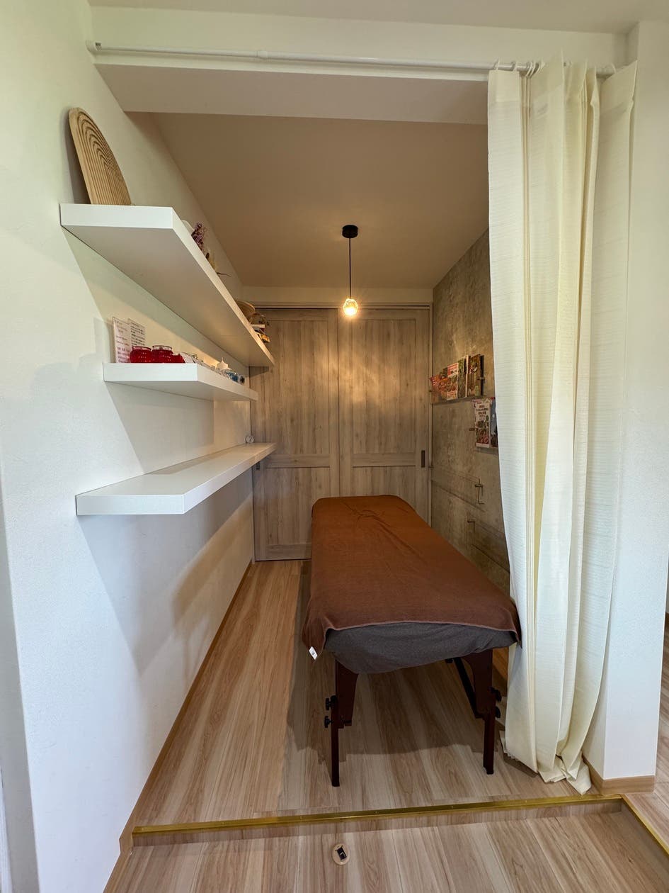 川越のいやしろちにあるドライフラワーに囲まれたキッチン付きスペースの写真5