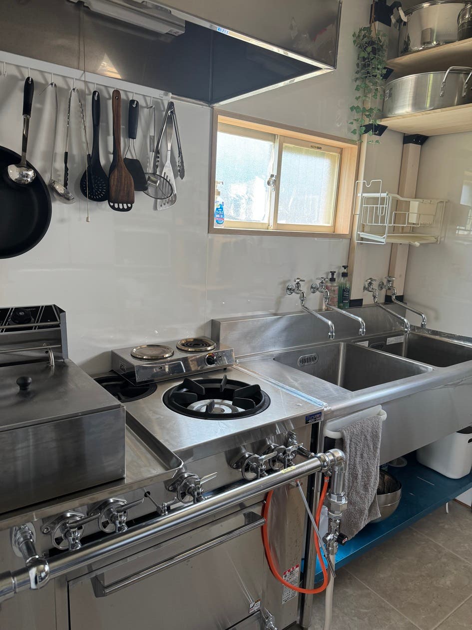 川越のいやしろちにあるドライフラワーに囲まれたキッチン付きスペースの写真9