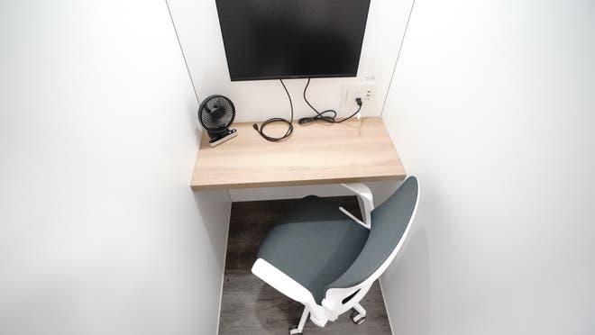 <ワークブース吉祥寺ネクストNo.3>吉祥寺駅徒歩30秒🚃1人用完全個室🚪Wi-Fi📶モニター🖥電源🔌テレワーク/面接/自習の写真4