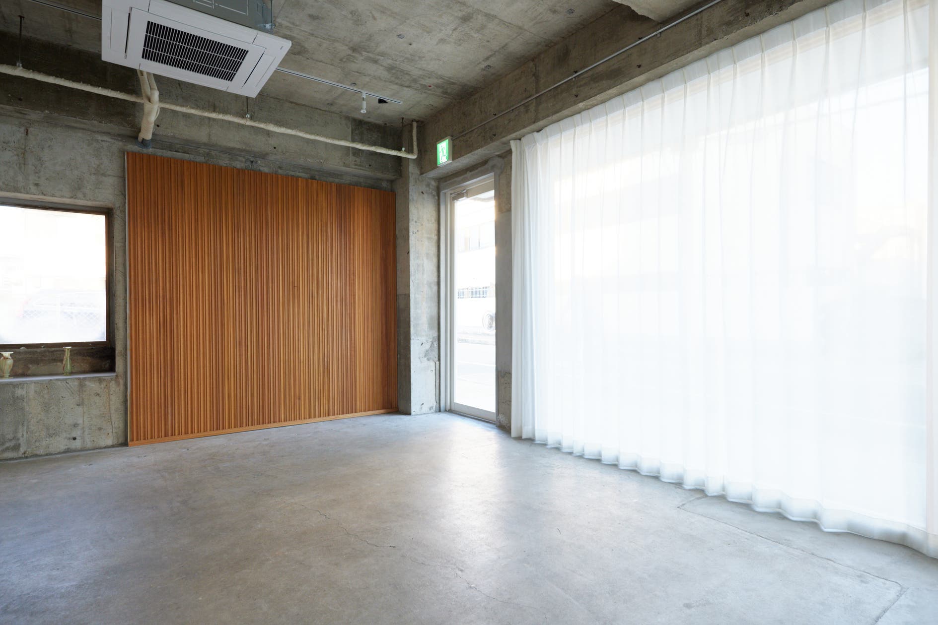 西明石駅 徒歩6分 小さな撮影スペース◎ ＋写真撮影＋商品撮影＋ポートレート などに  の写真3