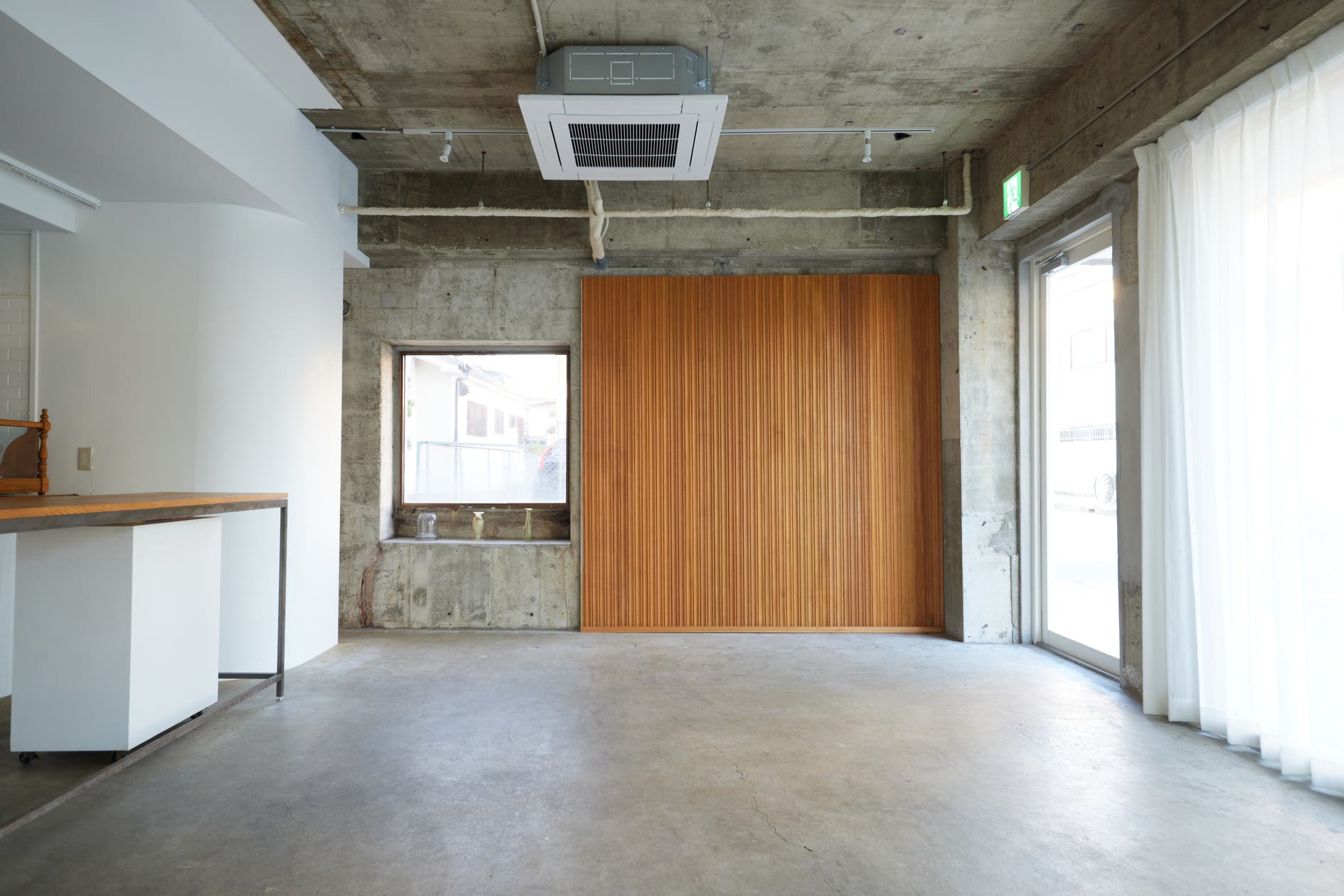 西明石駅 徒歩6分 小さな撮影スペース◎ ＋写真撮影＋商品撮影＋ポートレート などに  の写真2