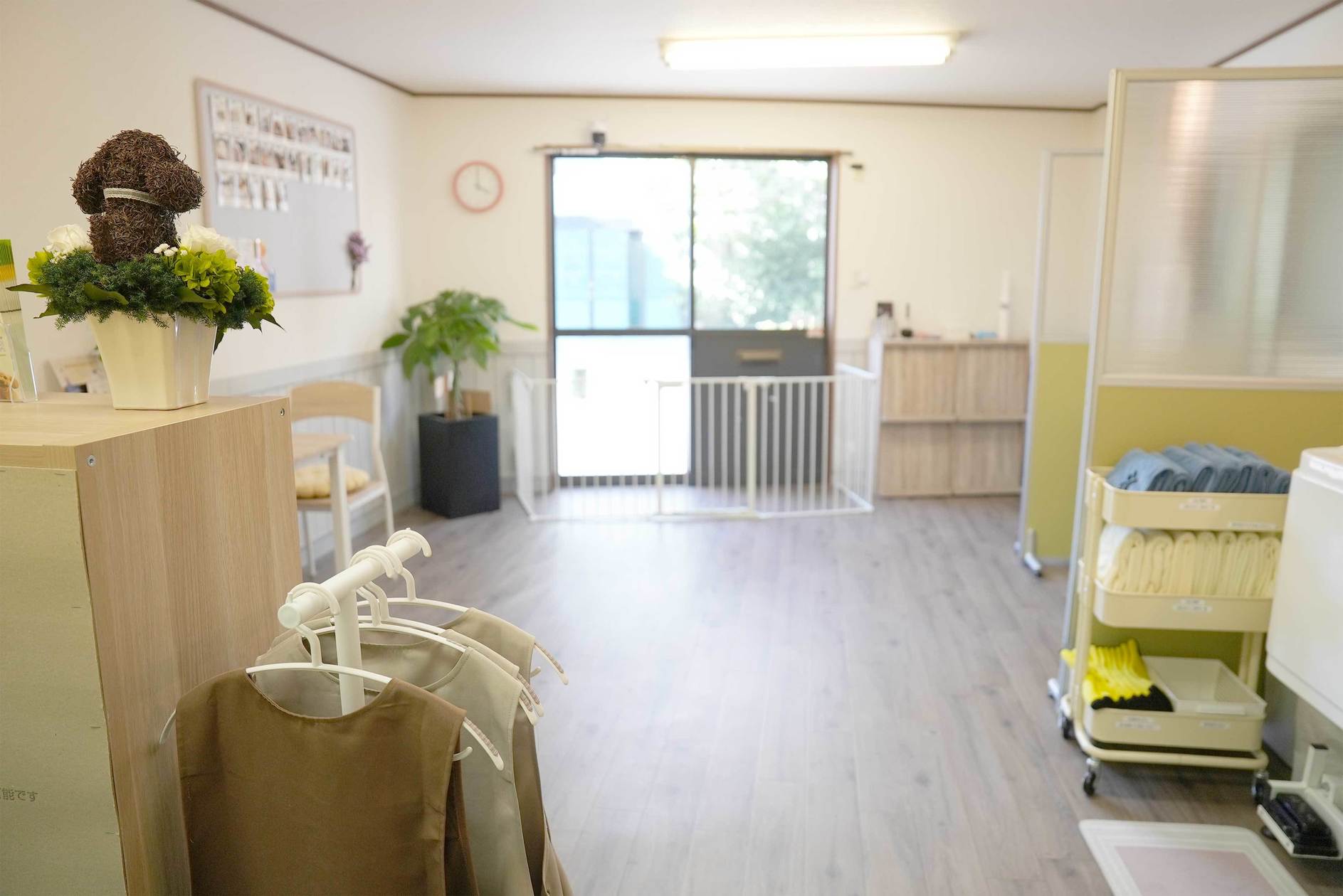 中央線日野駅から徒歩3分の手ぶらで使えるペットのセルフシャンプー専門店の写真1