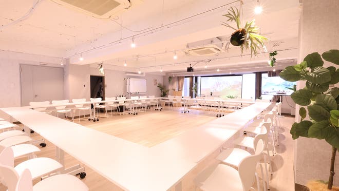 #イーストGoburin【東新宿】クリスマス🎄忘年会🤶駅1分/席数84立食100名飲食/120㌅画面/会議/セミナーの写真14