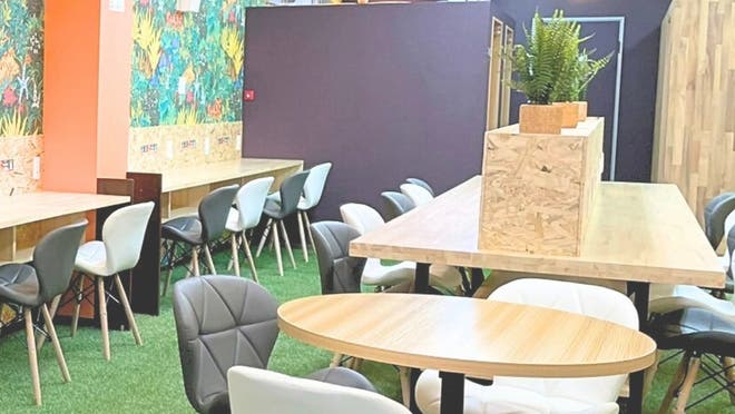 盛岡大通アーケード内6人個室/集中勉強・リモートワーク・会議・面接に最適/飲食持込可※ドリンク1杯購入制/Wi-Fi・電源完備の写真3