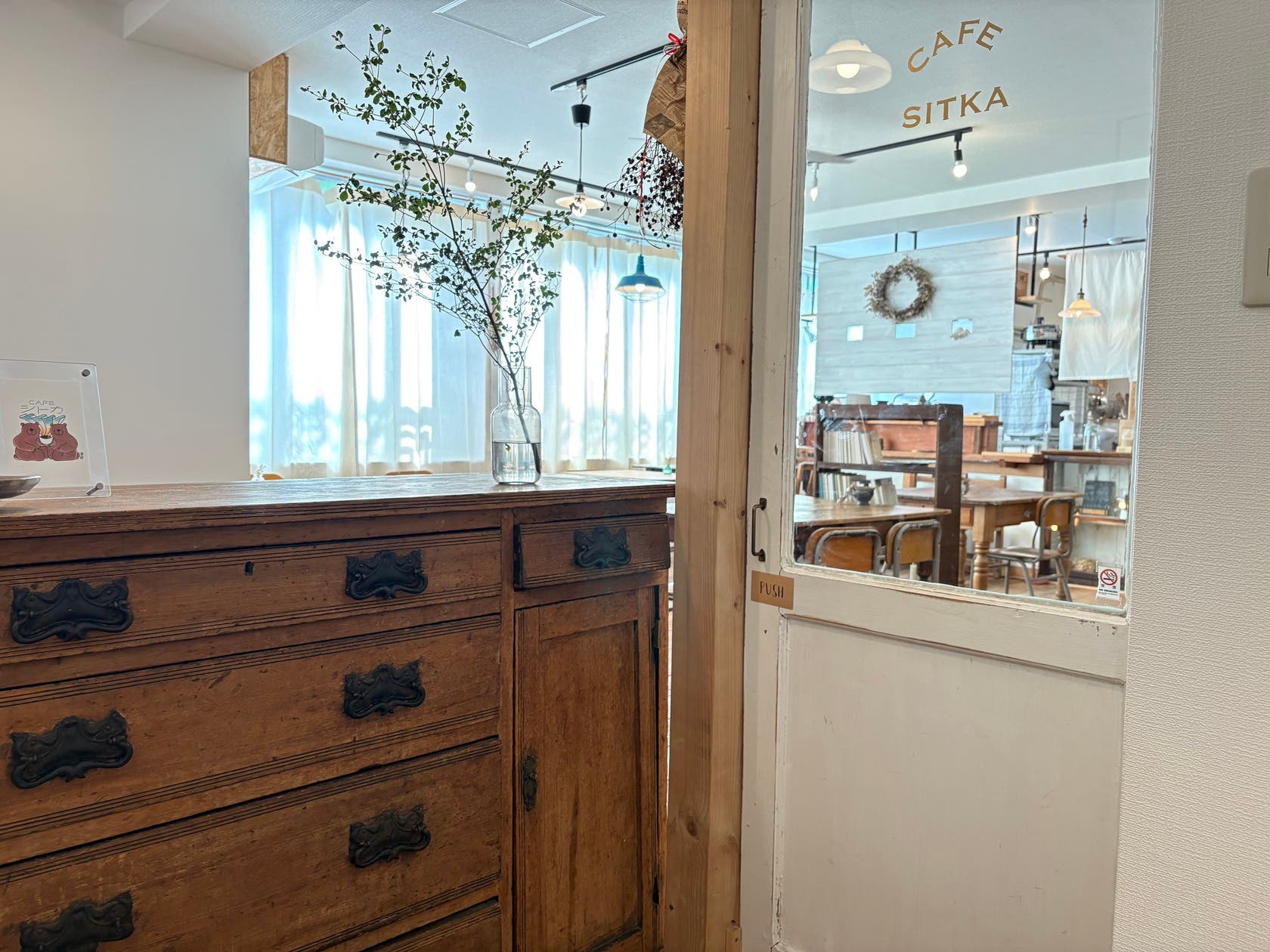 【横浜中華街】自然光あふれるアンティーク空間の写真6