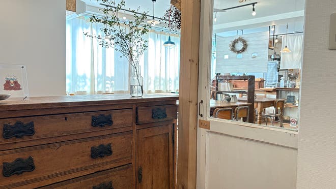 【横浜中華街】自然光あふれるアンティーク空間の写真6