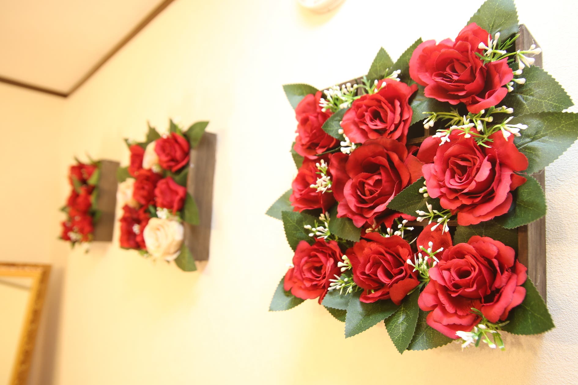 【横浜駅7分】ネイルデスク入荷🌟/ペーパーシーツ無料😊/完全個室/1階/手動昇降ベッド（有孔）/室内トイレ付/Rainbowの写真4