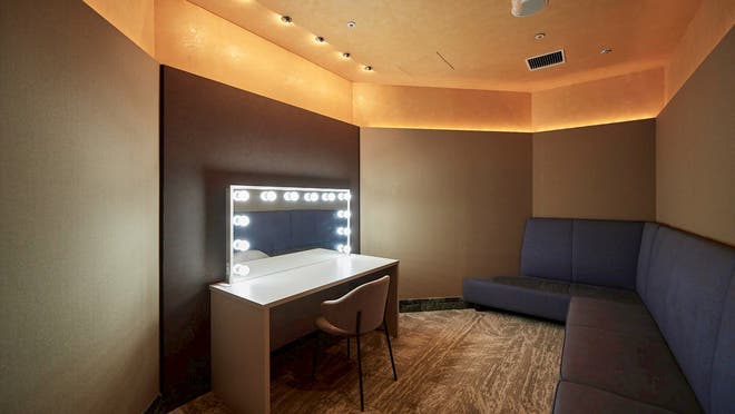 【LEDビジョン×イベントダイニング】300インチの大型LEDで新しいエンタメ空間を演出の写真7