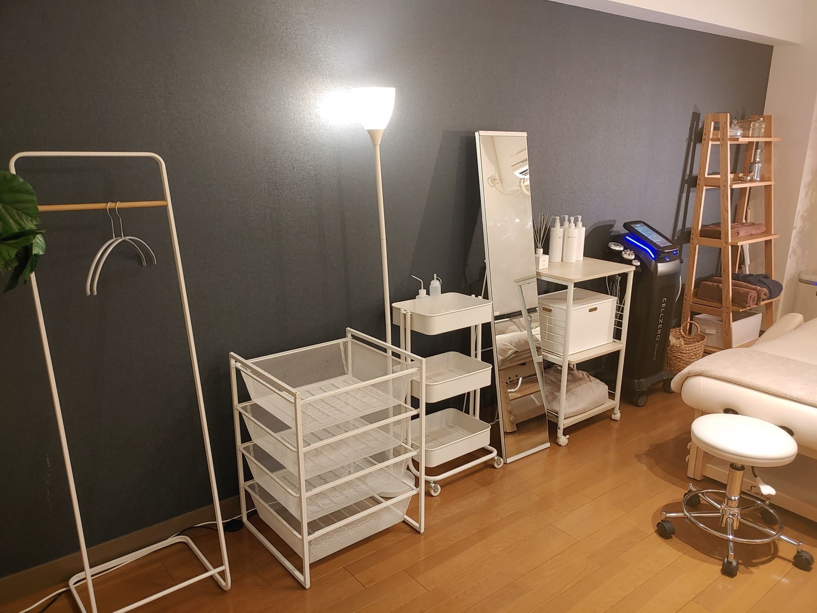 🖼リニューアルオープン！お値打ち価格！🌺栄駅すぐ！プライベートサロン🤎美容機器完備🤎WiFi📡の写真8