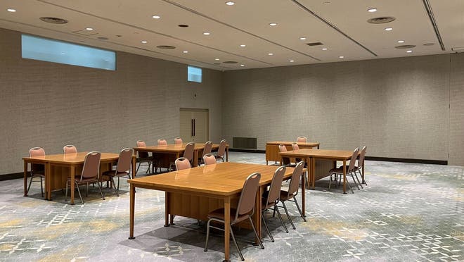 【京都市役所前駅から徒歩3分】収容人数50人/貸会議室/セミナー/講演会/説明会等にの写真4