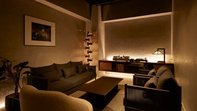 大阪駅から徒歩7分のホテル内の個室の写真1