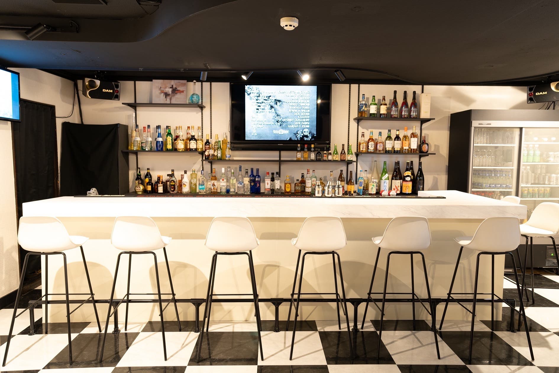 【広島市中心部】バーを貸切！コスプレ撮影・youtube動画撮影などに！の写真2