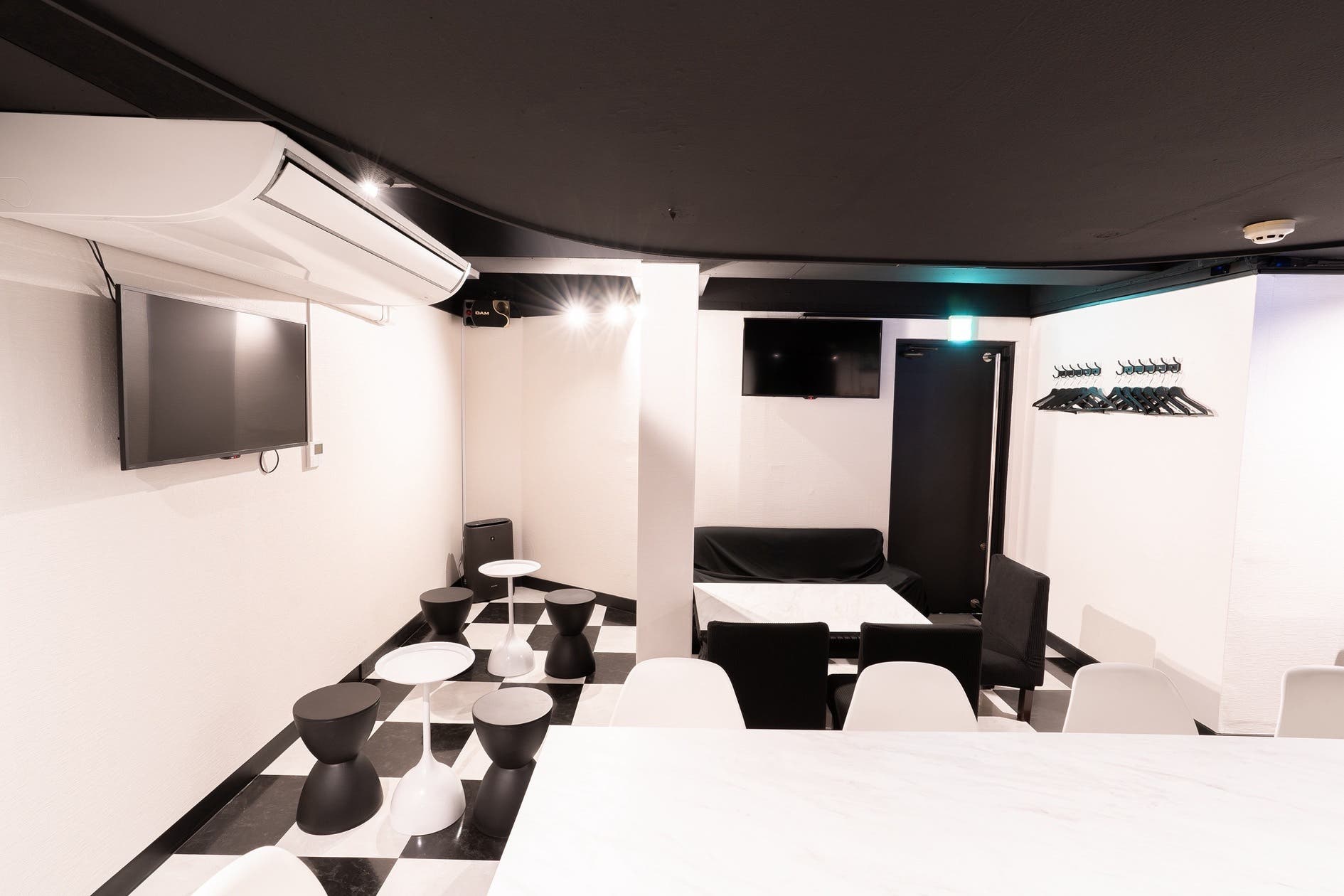 【広島市中心部】バーを貸切！コスプレ撮影・youtube動画撮影などに！の写真3