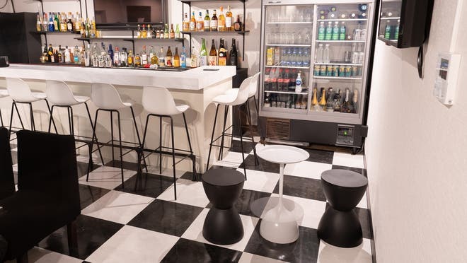 【広島市中心部】バーを貸切!コスプレ撮影・youtube動画撮影などに!の写真4