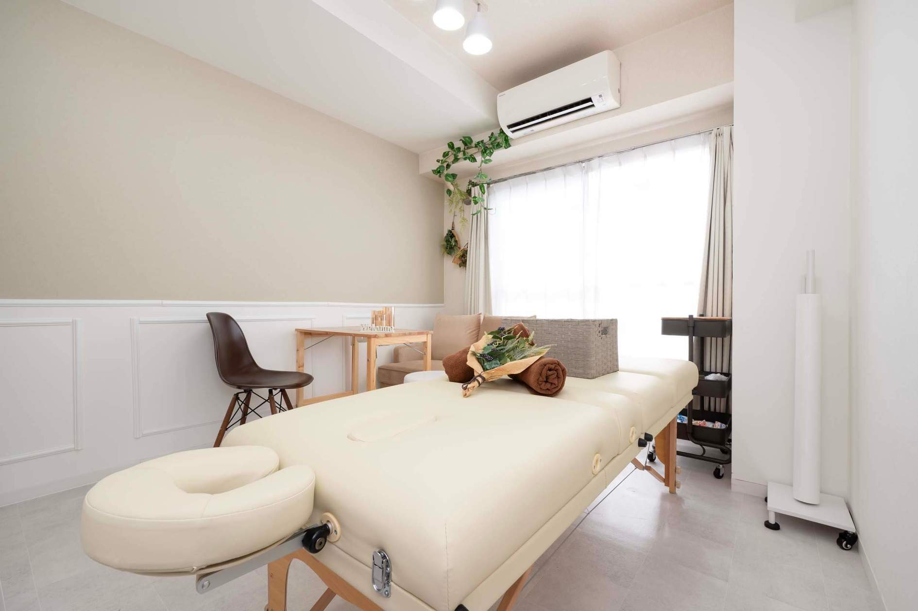 【01💐JR柏駅３分すぐ/ 癒し北欧スタイル✨】完全個室型プライベートサロン💆‍♀️モール壁で高級感をグッと演出💐の写真3