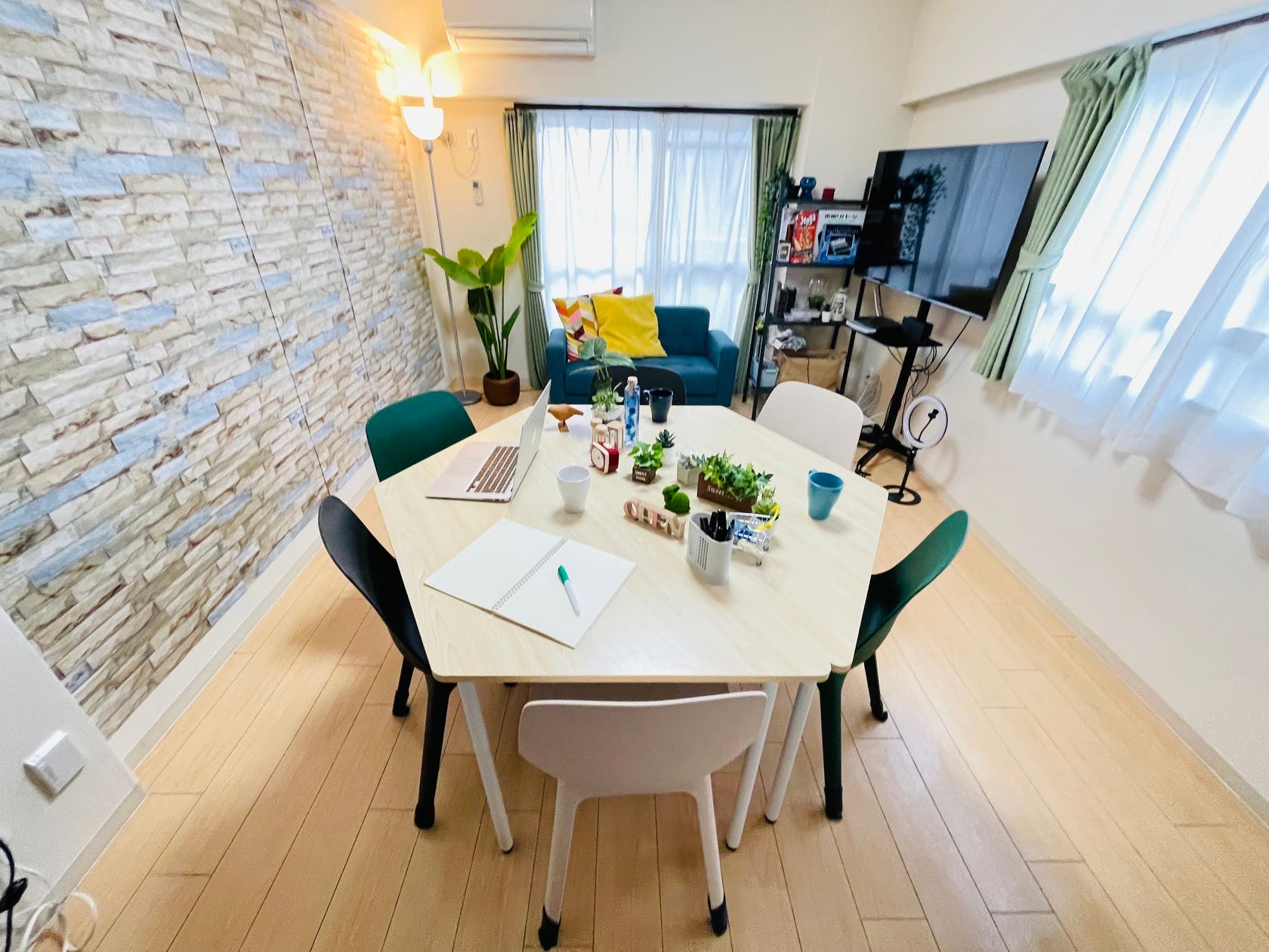 【SYUN@ROOM】Open🈹平日1時間1000円🉐薬院2分❗️多目的スペース✨会議💼パーティ🥂撮影📸映画🎥の写真1