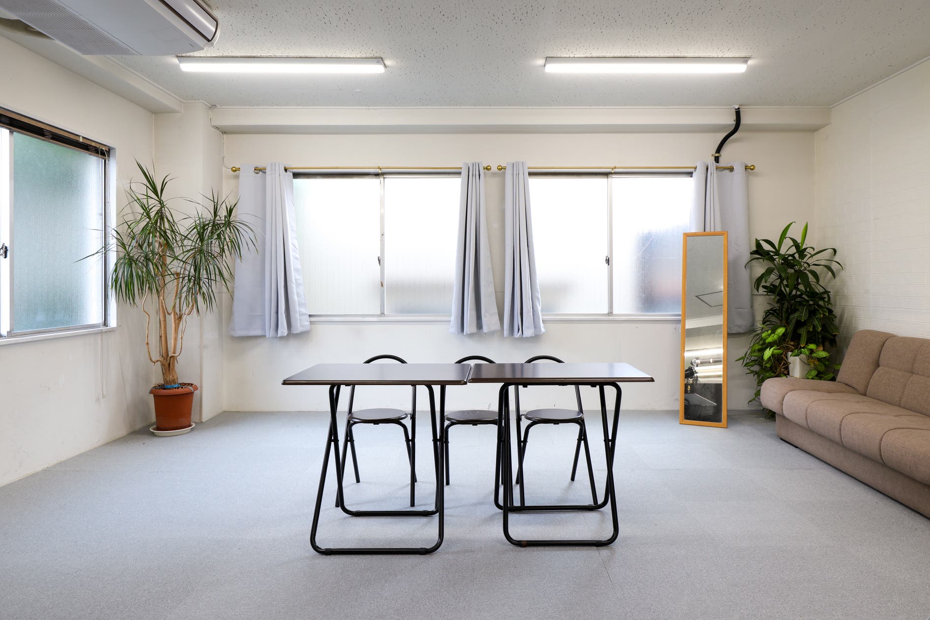 高田馬場駅から徒歩10分 〜 商品撮影・プロフィール撮影・小型犬撮影に特化した10坪のスタジオです。の写真3