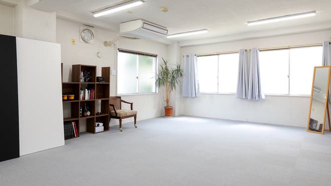 高田馬場駅から徒歩10分 〜 商品撮影・プロフィール撮影・小型犬撮影に特化した10坪のスタジオです。の写真4