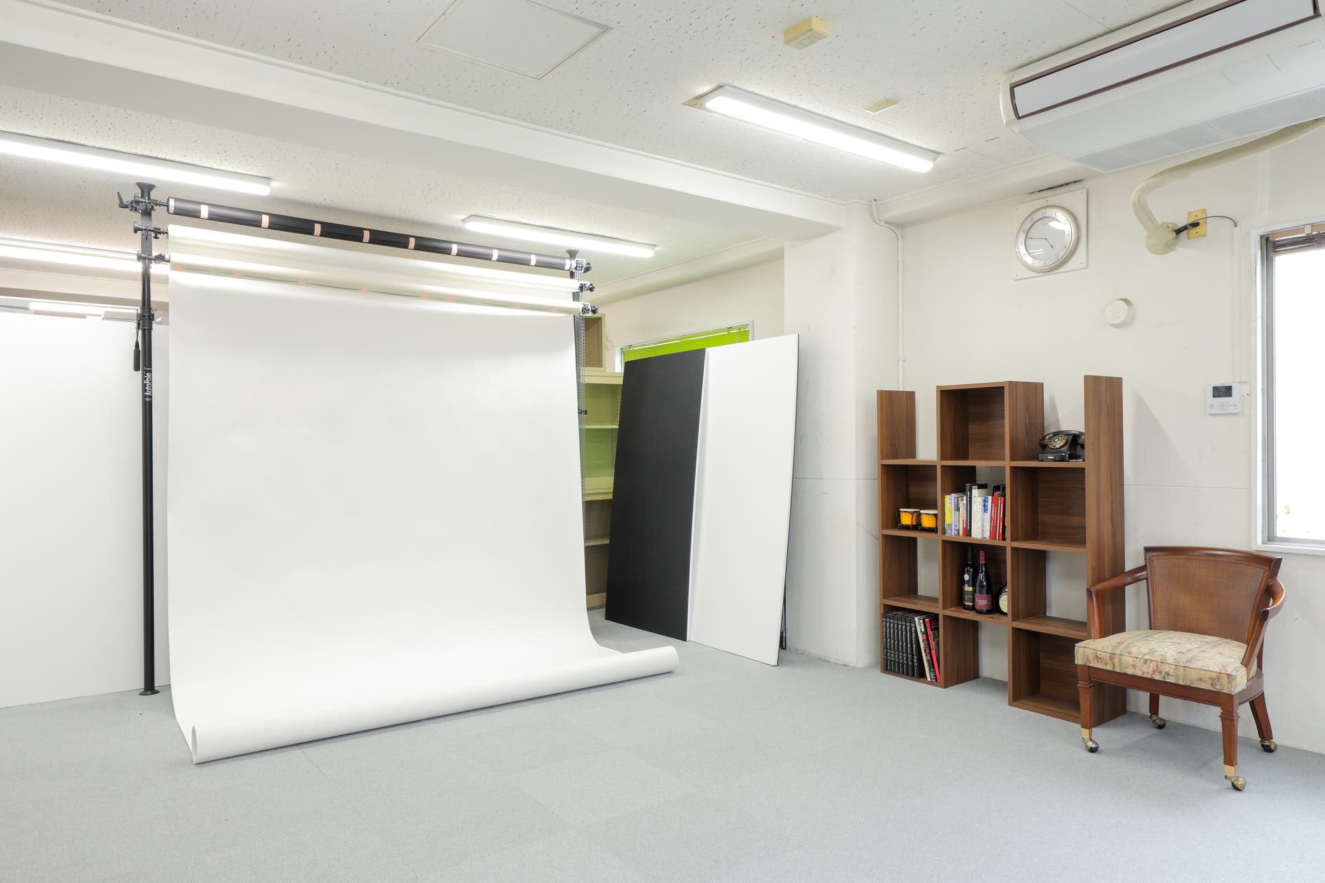 高田馬場駅から徒歩10分 〜 商品撮影・プロフィール撮影・小型犬撮影に特化した10坪のスタジオです。の写真5