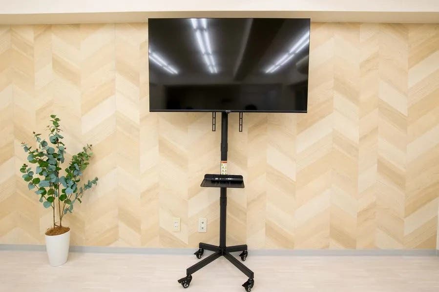 【五反田駅3分】限定価格🉐100㌅大型スクリーン/着席34名/会議/セミナー/教室/食事会/勉強会/ボドゲの写真15