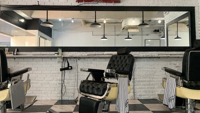 STATE OF MIND “MID CHAIR” 中央の席の写真1