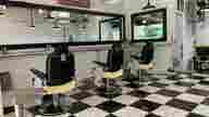 STATE OF MIND “RIGHT CHAIR” 壁側の席の写真2