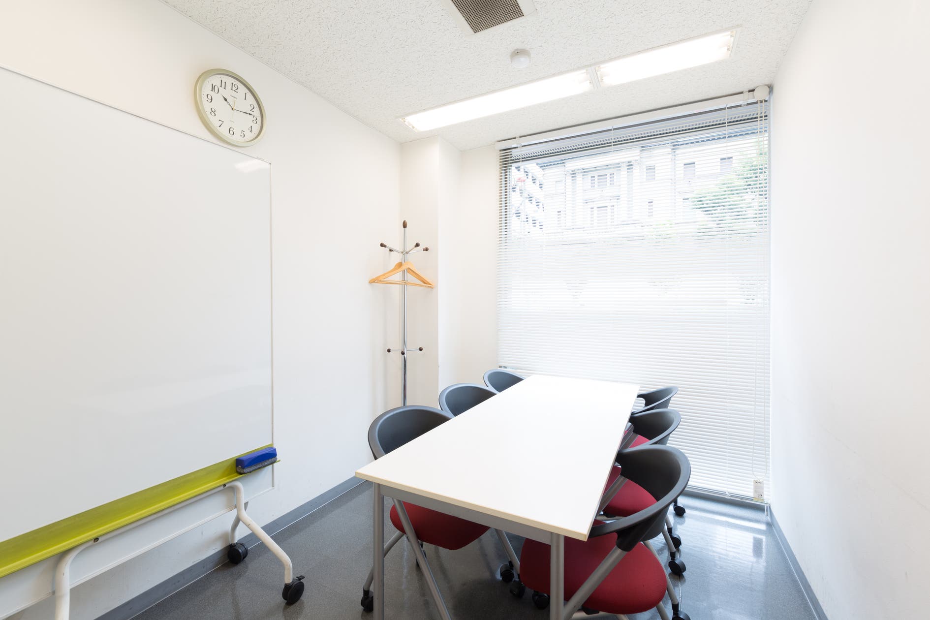 【アスパ日本橋オフィス～ C会議室 ～】の写真1