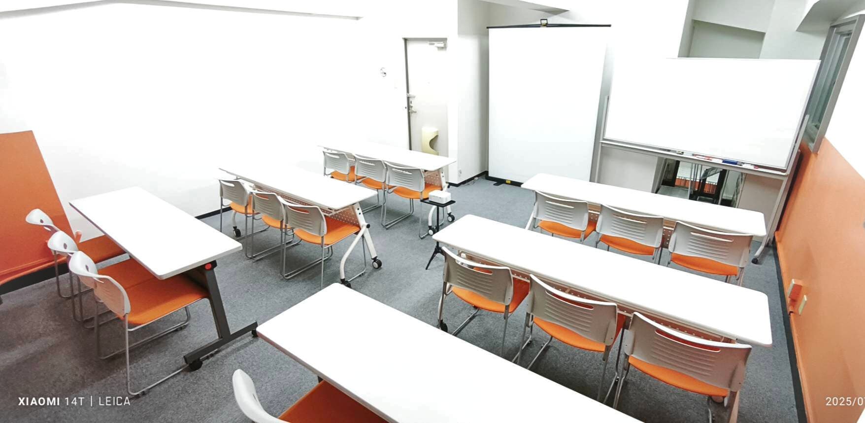 NEW/神田駅徒歩1分/広々会議室/講習会/セミナー/エレベーター有/企画会議・オーディション◎/お弁当でランチ会/の写真3