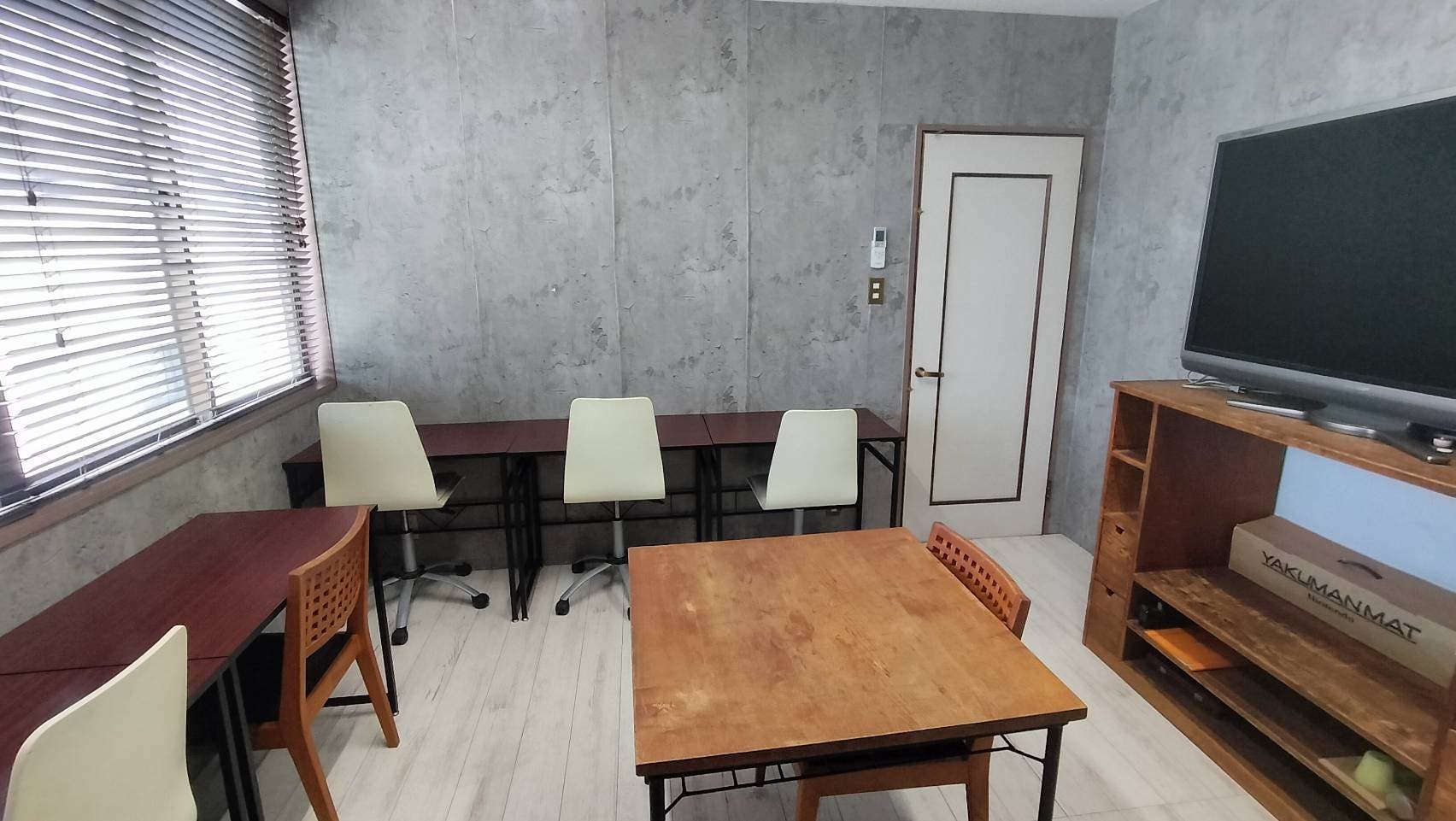 【無料駐車場付】テレワークから会議・商談、撮影もOKの多目的スペース！大型ディスプレイ、配信設備も完備の写真4