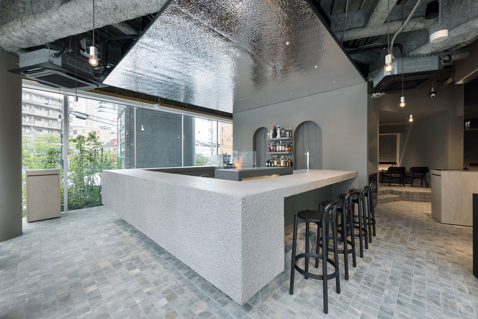 【暖炉のあるモダンなバー】目黒駅5分◆貸切パーティ/撮影/女子会/飲み放題ありの写真5