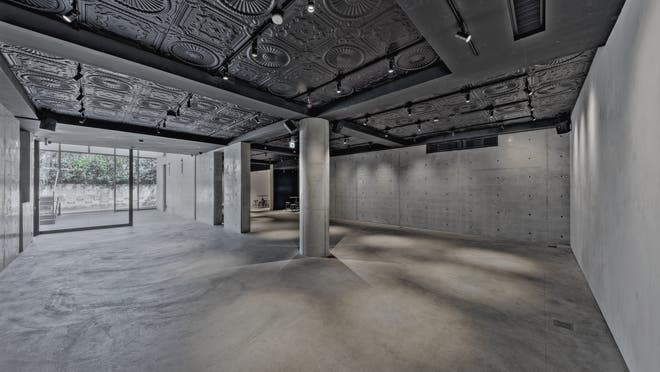 【表参道】南青山に佇む隠れ家のようなロケーション。Wi-Fi、音響、プロジェクター完備で展示会やイベント開催に最適です。の写真1