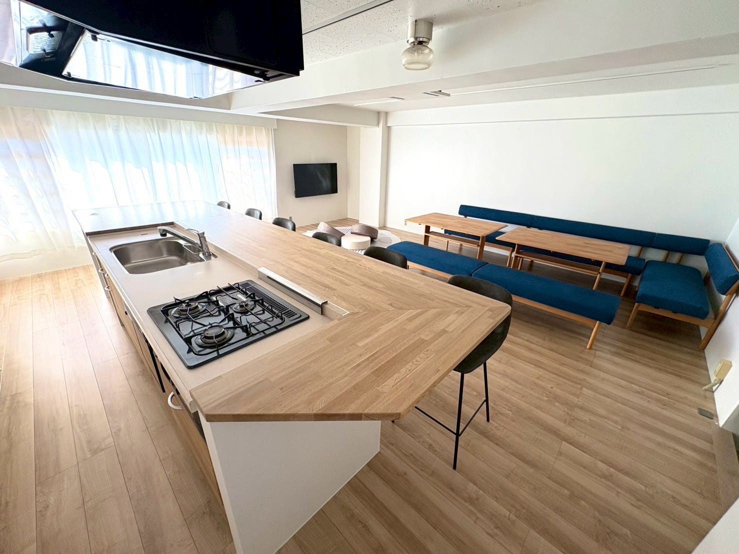 藤沢駅 | 料理と会話を楽しむアイランドキッチン付きスペースの写真2