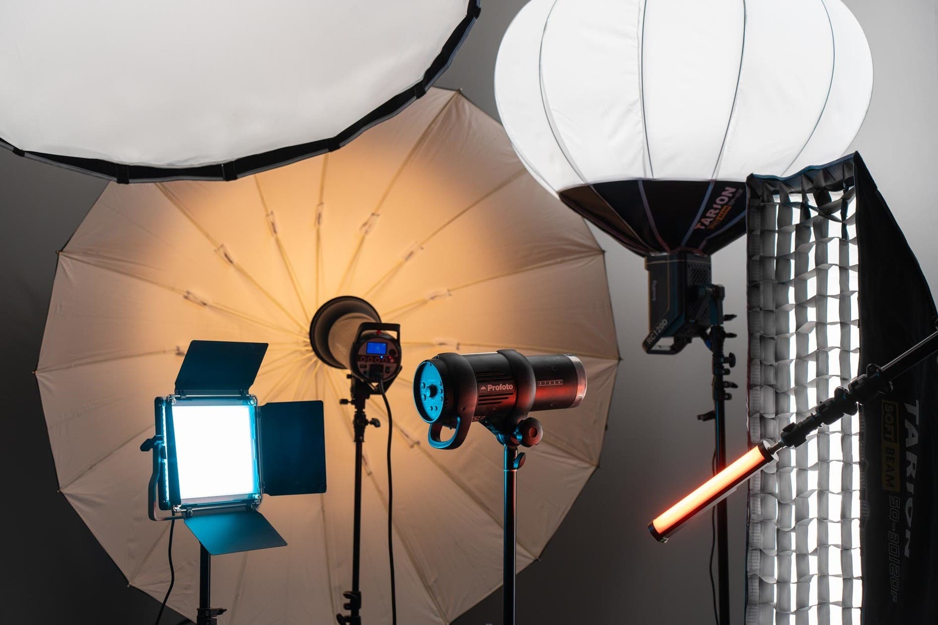 【南阿佐ケ谷駅/徒歩7分】豊富な無料機材！1時間から利用できる防音地下スタジオ｜商用利用OK・撮影・インタビュー収録に最適の写真9