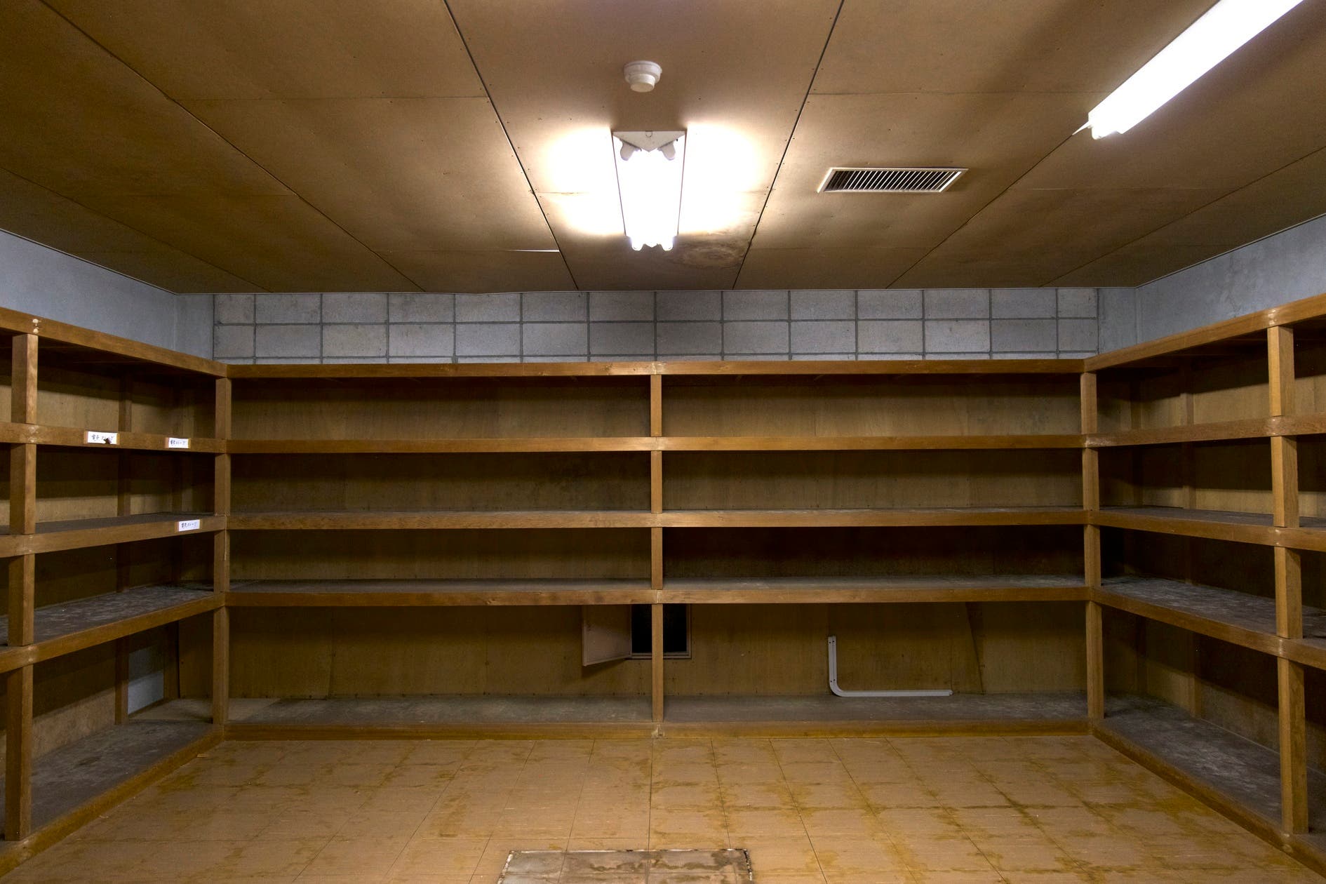 地下器材倉庫｜飯田橋駅徒歩2分学校跡地のレンタルスペース/面接、取り調べ等の動画撮影などの写真1