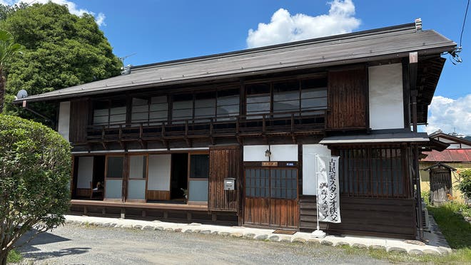 埼玉県秩父市にある築120年の二階建300平米の一棟貸、古民家ハウススタジオですの写真2